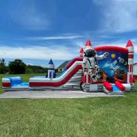 China CE/EN71/EN14960 Certified Portable Inflatable Bouncy Castle with Red Rocket Design for sale