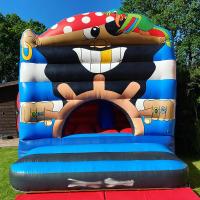 China Customized Q Version Pirate Captain Bounce House Castle for Unisex Indoor and Outdoor Fun for sale