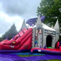 China Red Dinosaur Bouncy Castle with Slide How to Train Your Dragon Inflatable Bounce House for sale