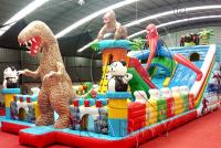 China 14 Years up Crazy Ferris Wheel Inflatable Fun City Bouncy Castle with Animal Theme Park for sale