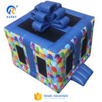 China Features PORTABLE Inflatable Fancy Gift Box Water Jumper Bouncer House for Party Sale for sale