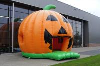 China Make Your Halloween Party a Bouncing Success with our Inflatable Pumpkin Bounce House for sale