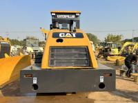 China Used CAT CS-683E Vibratory Roller Compactor  1.8 mm Amplitude 134 kW Engine Power for sale