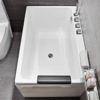China Length 1.3m Freestanding Air Massage Bathtubs Skirted Body Soaking for sale