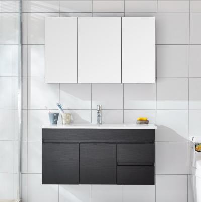 China Plasticity Solid Wood Bathroom Cabinets For Hotel Villa Apartment for sale