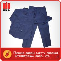 China SLA-B3 Wear Suit Two-Piece Workwear - 130g/m² to 190g/m² Fabric Options with 11,750 Sets per Container for sale