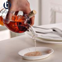 China Fashion glass bottle 2 in 1 oil and vinegar dispenser with cork for sale