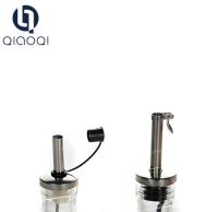 China high quality Clear square glass oil dispenser with stopper for sale