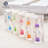 China New Hot Sale Home Decoration home decoration crystal resin hourglass sand timer for sale