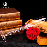 China Clear High quality Artificial blowing Cocktail Cup with twisted stem promotional items for bar for sale