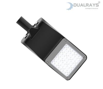China Multi Beam Angle Outdoor Smart LED Street Lights 30W 150LPW IP66 IK10 Controller for sale