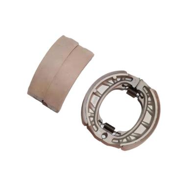 China CG125 Front And Rear Drum Brake Pads Asbestos Free Ceramic / Semi Metallic Brake Shoes for sale