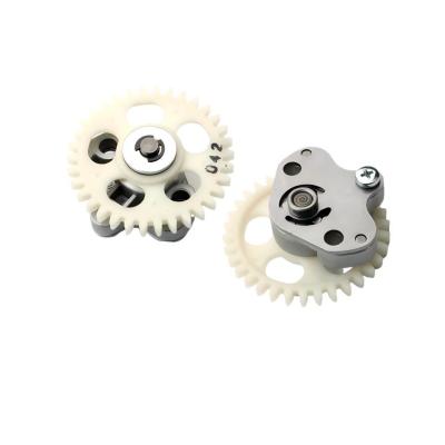 China Wear Resistant YBR125 Motorcycle Oil Pump Gear Active / Driven Double Gear Lubrication Parts for sale