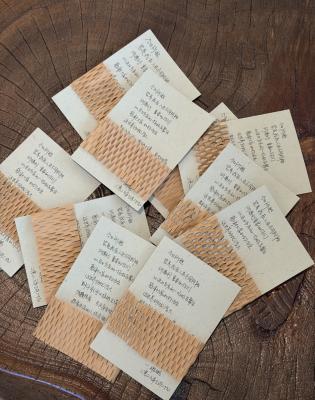 China Honeycomb Paper for Card Belts – Expandable Decorative Wrap for Cards, Invitations & Stationery for sale