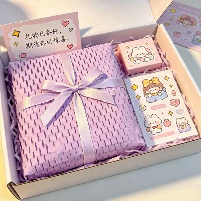 China Purple Honeycomb Paper for Gift Wrapping – Expandable Decorative Wrap for Elegant & Luxury Gifts for sale