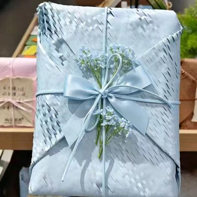 China Sky Blue Honeycomb Paper – Soft Light Blue Expandable Wrap for Wedding Favors & Gift Bags for sale