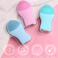 China Waterproof Soft Electric Facial Cleanser 1200 MAh Rechargeable for sale