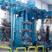 China Residue Free Custom Overhead Rail Conveyor Shot Blasting Machine with Multiple Hooks for sale