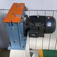 China 1 Ton Special Rubber Crawler Shot Blasting Machine for Long and Wide Screw Parts for sale