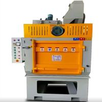 China Customized Vertical Q32 Series Rubber Tumble Belt Shot Blasting Machine for Large Capacity for sale