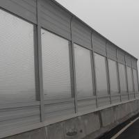 China Soundproof Sheet Road Noise Reduction Noise Barrier Fence System 80mm PMMA Panel 25-40dB for sale