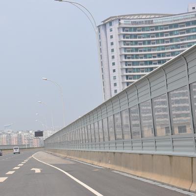 China 2mm 4x8ft Acrylic Railway Sound Barrier Noise Reducing Fence 25mm Thickness for sale