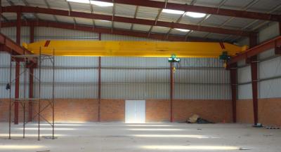 China Motorized Single Beam Overhead Crane 3-15 Ton Span 7.5-31.5m With Remote Control for sale