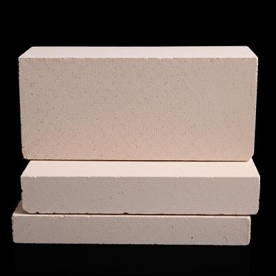 China 1350C Creep Rate Insulating Fire Clay Bricks Ideal for Thermal Insulation in Harsh Environments for sale