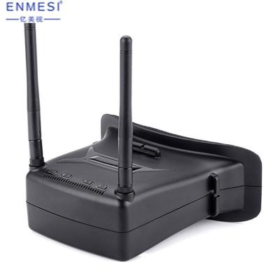 China 960 * 240 Resolution RC FPV Drone And Goggles 1.4 W 2.7 Inch TFT Screen 48 Channels FPV Helmet for sale