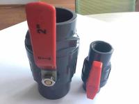 China Flexible Black Color Plastic PVC Two Pieces Ball Valve for Oil and Gas Pipeline for sale