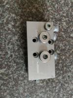 China 0019401401 Distribution Valve Linde Forklift Spare Parts With Smooth Operation for sale