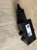 China 6055.067 Relief Valve Konecranes Spare Parts Industrial For Versatile Applications for sale