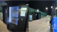 China 2 in 1 Smart Locker Rackets Vending Machine with Card Reader Suitable for Gyms and Sport Court for sale