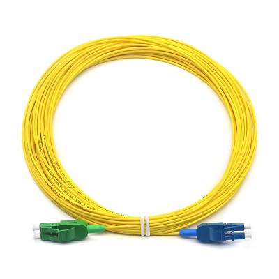 China Versatile Fiber Optic Patch Cord LC APC to LC UPC SM Uniboot G652D for High-Speed Data Transmission for sale