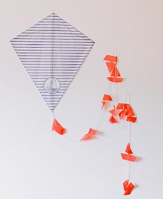China 30m Simple Nylon Flying Diamond Stunt Kite For Beginners for sale