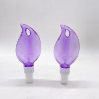 China PET Heart / Leaf Shape Plastic Spray Bottle with Hanging Key Chain Collar Material PET for sale