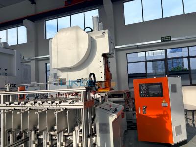 China Aluminium Food Container Machine Thin & Thick Material Compatible for sale