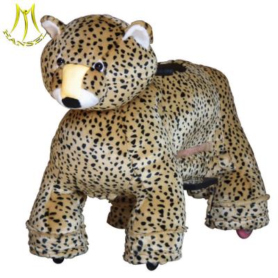 China Hansel  new designs  kiddie rides game machine ride on toy walking robot stuffed animals with battery for riding for sale