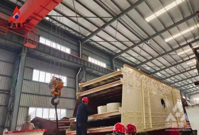 China YK Circular Vibrating Screen 2-4 Layers 3700x1200mm for Quarry Sand Gravel Screening for sale