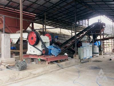 China Industrial 200 Tph Stone Jaw Crusher  Professional For Mining Granite for sale