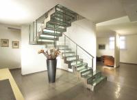 China Modern Glass Step Straight Staircase with Stainless Steel Glass Railing 700-1800mm for sale