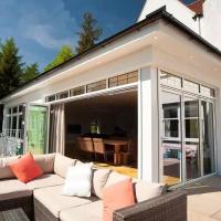 China Exterior Customized Plastic Folding Door UPVC Frame 2.2mm Glass Accordion Bifold for sale