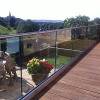 China Floor Mount Frameless Glass Balustrade System 304 Stainless Steel 1000mm Height for sale