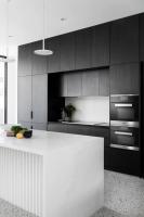 China Modern Light Oak Veneer Kitchen Cabinet 18mm Waterproof MDF with Soft Close Hinges for sale