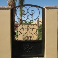 China Modern Iron Pipe Gate , Grill New Designs Wrought Iron Main Gate for sale