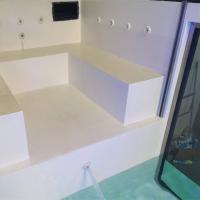 China Luxury Prefab Portable Container Swimming Pool 12m x 2.25m with High Strength Glass Wall for sale