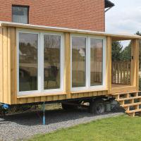 China SGS BV Certified Prefabricated Modular Mobile Container House on Wheels Custom Size for sale