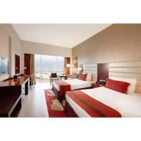 China Plywood MDF High End Hotel Furniture Veneer Finishing 4 Piece Bedroom Set 0.6mm for sale
