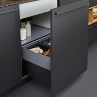 China Modern Matte Acrylic Kitchen Cabinets Luxury Black Melamine Kitchen Wall Cupboards for sale