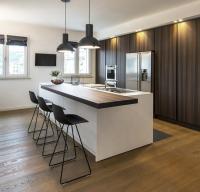 China 18mm E1 MDF Large Island Matte Black Kitchen Cabinets With Handleless Fronts for sale